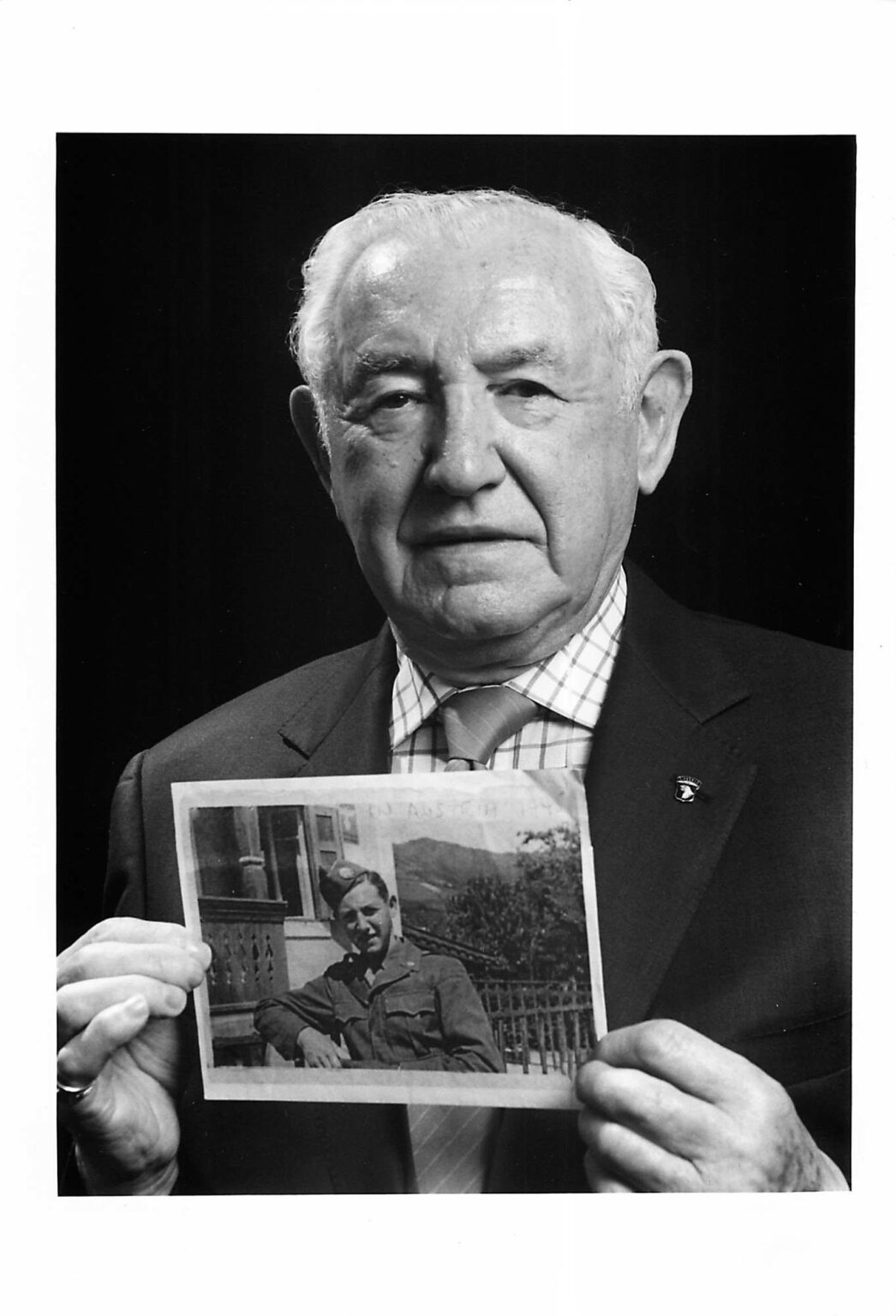 Home - ONE VOICE, TWO LIVES